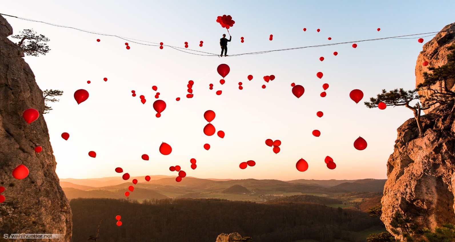 99 red balloons - Brightside Capital